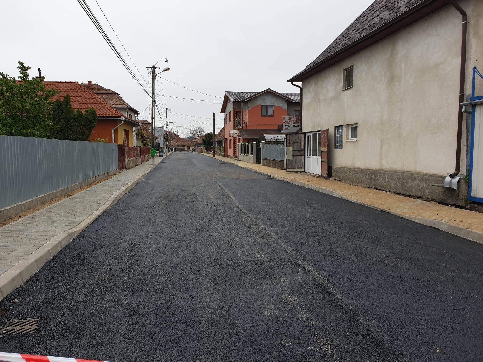 Strada Decebal din Câmpia Turzii a fost asfaltată - Ziarul 21